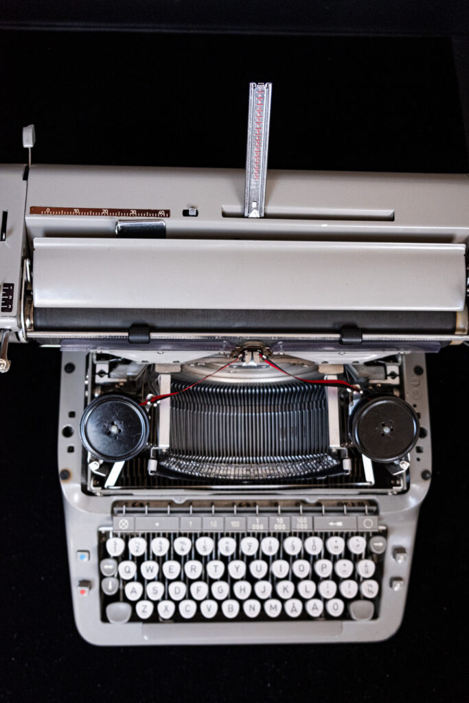 Adler Universal – The Swedish Typewriter